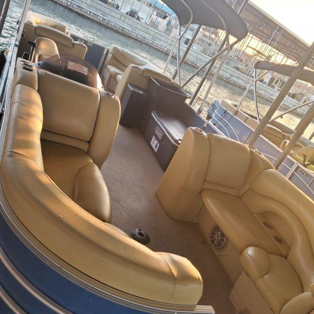 Lake Travis Pontoon Rentals - Island Pontoon Rentals - Austin, TX